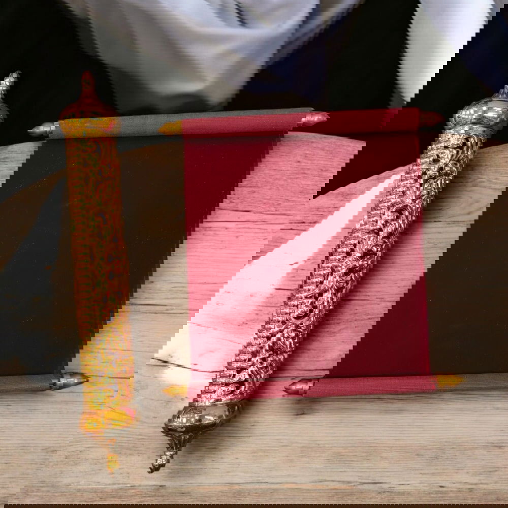 KL22 Velvet Fabric Scroll Wedding Card With Designer Plastic Holder ...